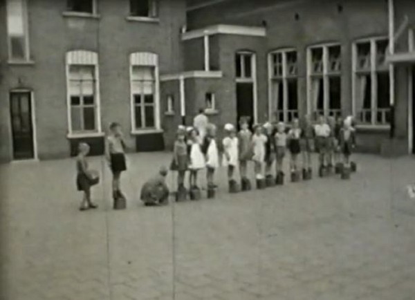 Dorpsfilm Den Hout 1956 | Brabant in Beelden